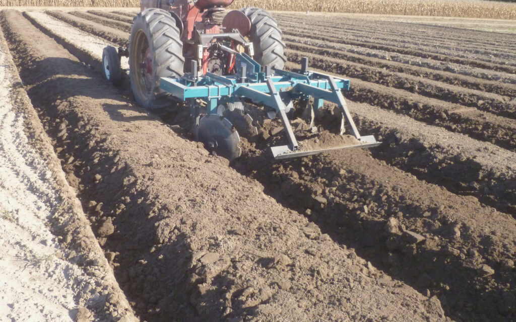 Bed shapers and disk bedders - Heber Equipment - Farm Equipment ...