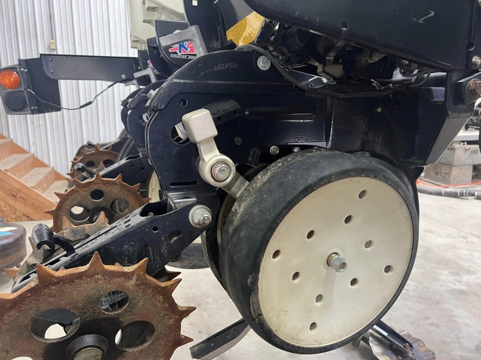 Norseman Gauge Wheel Arm Kit for Kinze Planters - Heber Equipment ...